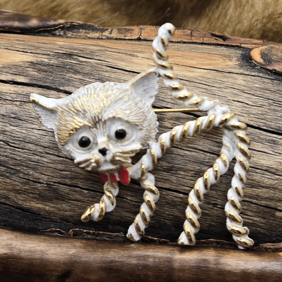 Coro | Jewelry | Rare Coro Kitty Cat Brooch With Rope Body Enamel 225 X ...